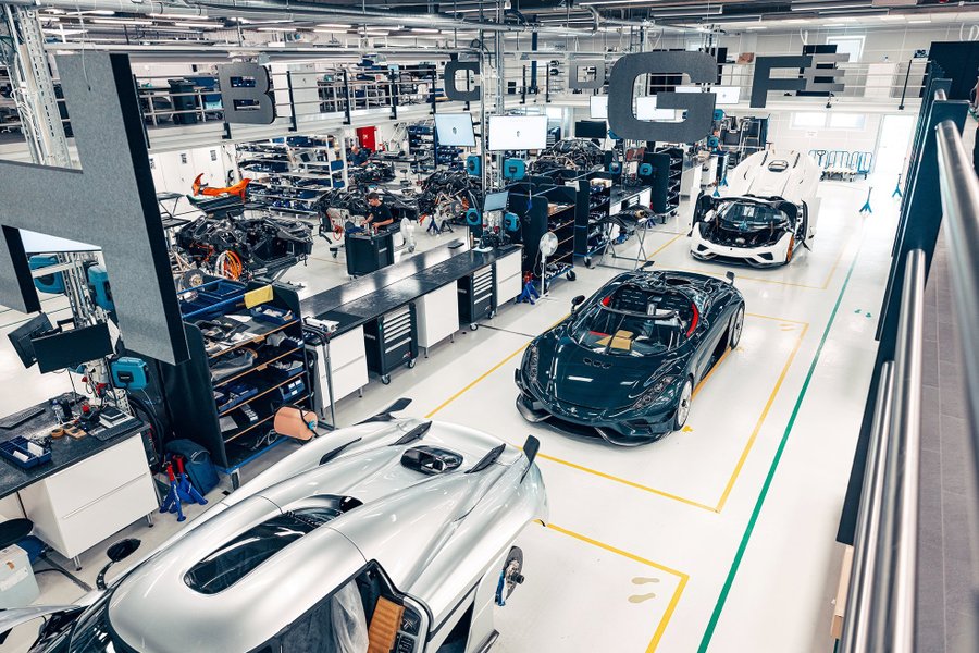 Se produkter som liknar Koenigsegg VIP Factory Tour på Tradera (573521578)