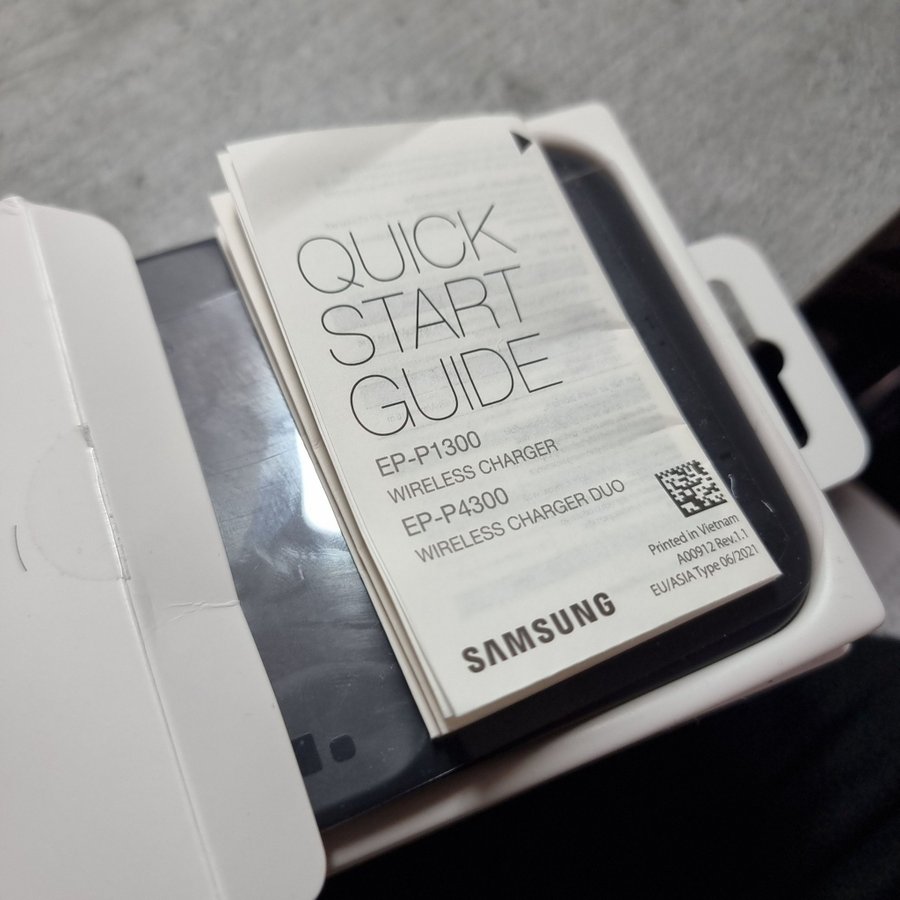 Samsung Wireless Charger Duo | Köp på Tradera (707717463)