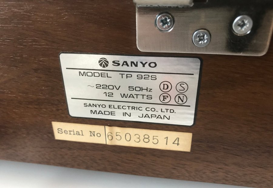 Se produkter som liknar Sanyo TP 92S Skivspelare + Ny.. på Tradera ...