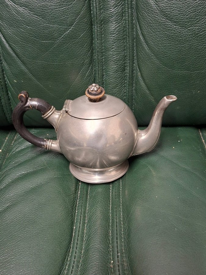 Gammal tekanna i tenn, W.H. Groat & Co. | Köp på Tradera (708301330)