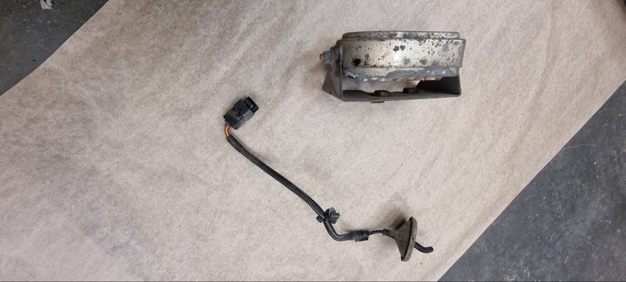 Se produkter som liknar Larm siren till volvo v70 FAS.. på Tradera ... Se produkter som liknar Larm siren till volvo v70 FAS.. på Tradera ...