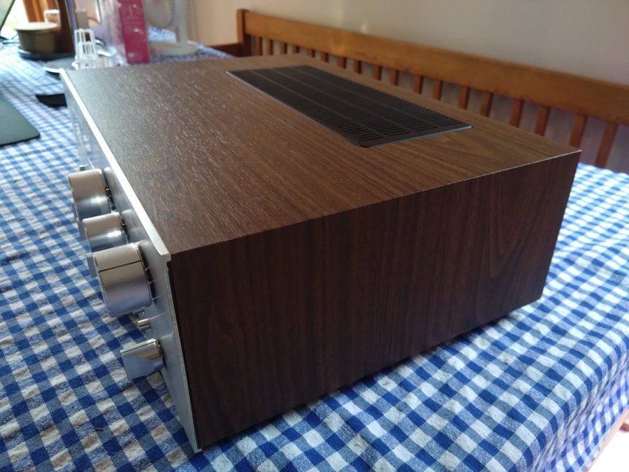 Se produkter som liknar Rotel RA-714 Stereo förstärka.. på Tradera ...