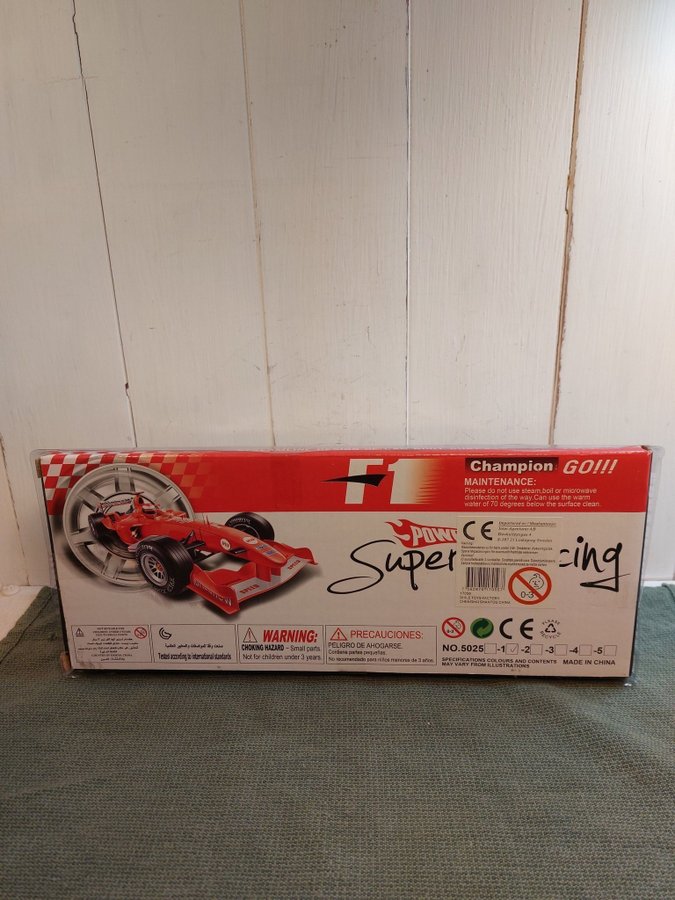 Se produkter som liknar Formula 1 bil leksak skala 1:.. på Tradera ...
