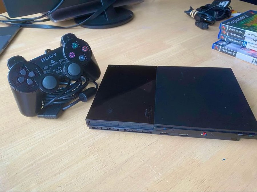 PS2 Slim / PlayStation 2 Slim med 4 spel! - Kon.. | Köp på Tradera ...