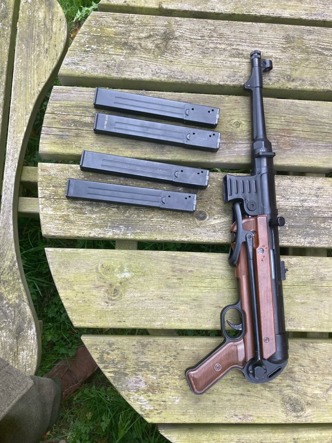 Se produkter som liknar Airsoft MP40 på Tradera (635157572)