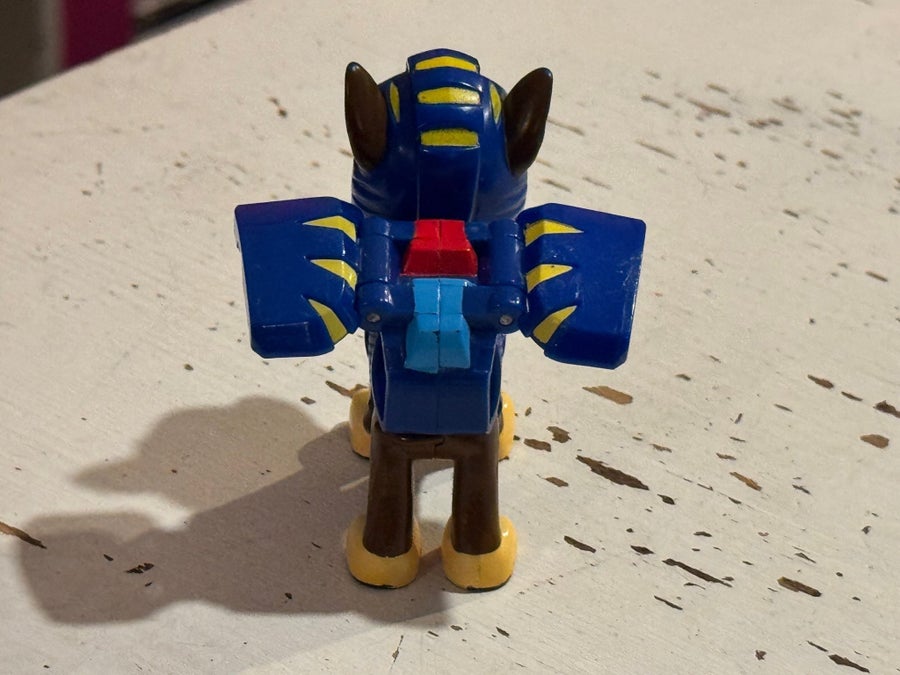 PAW PATROL figur Chase | Köp från ThriftandResell på Tradera (736860236)