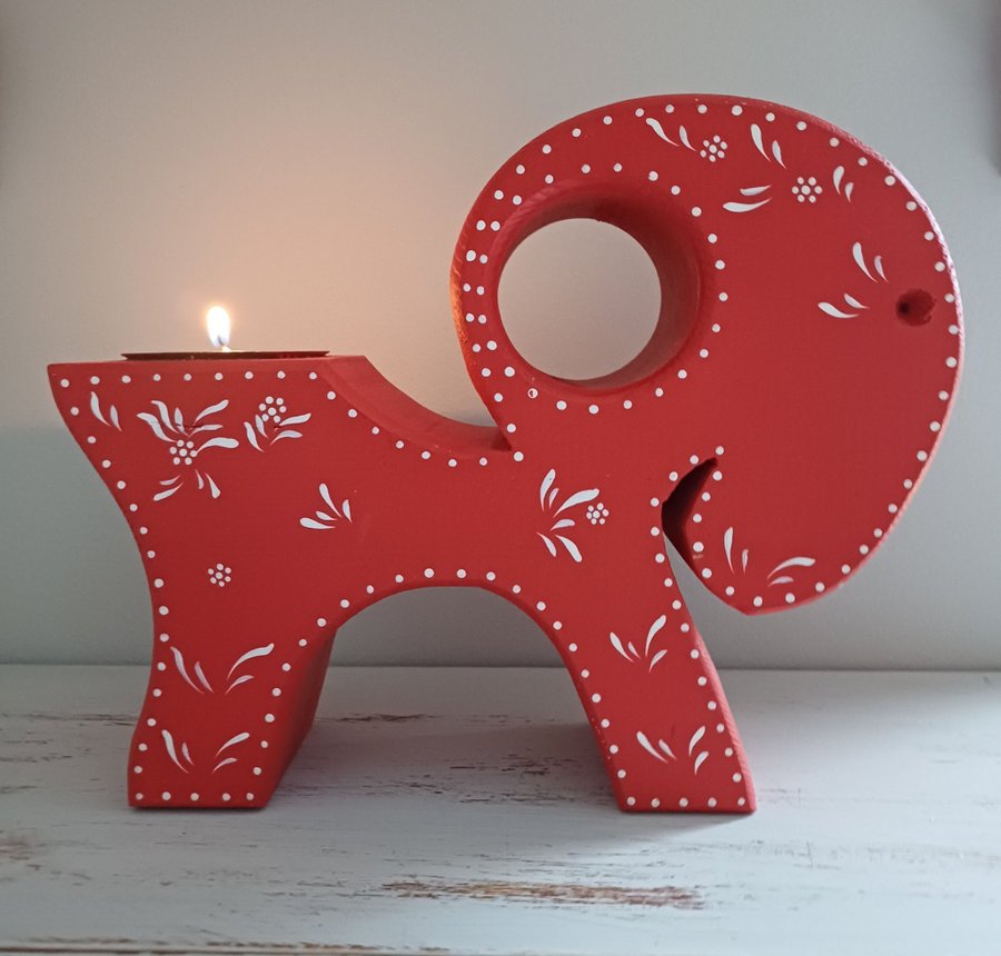 Julbockar i trä 2 st med ljushållare / ljusstak.. | Köp på Tradera ...