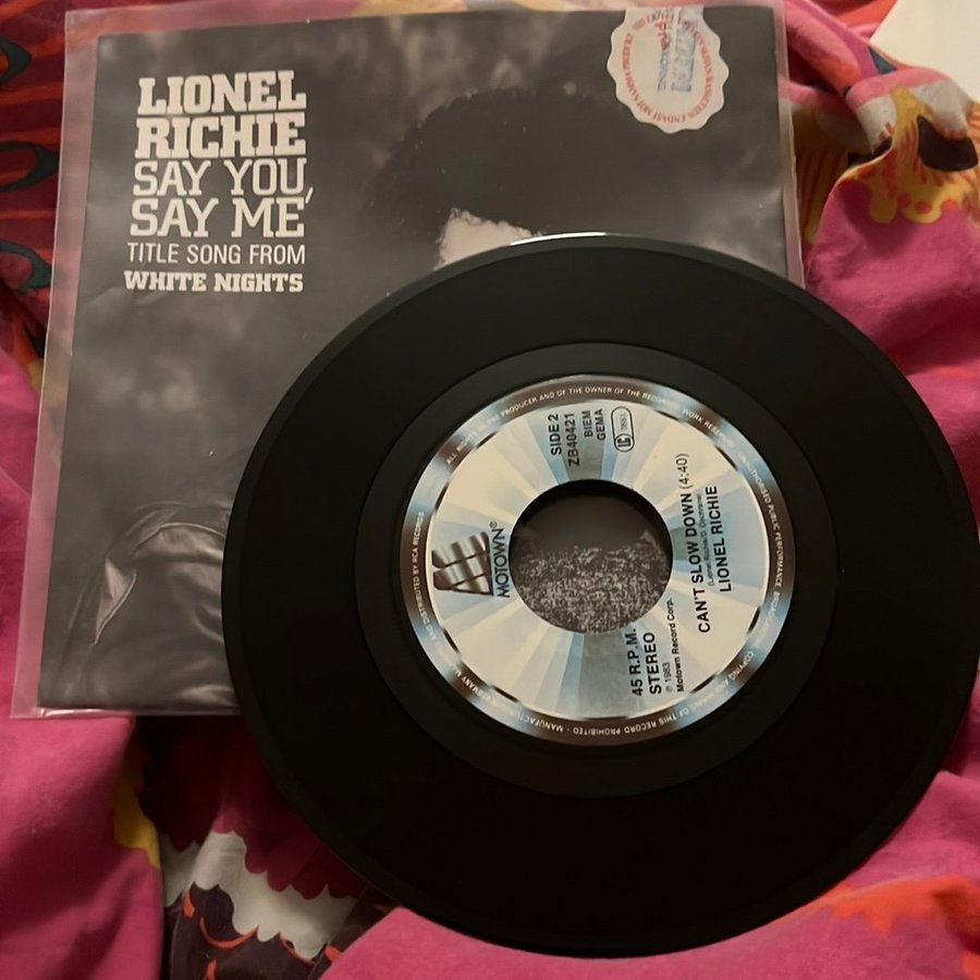Lionel Richie - Say You, Say Me - 7" Vinyl Sing.. | Köp på Tradera ...