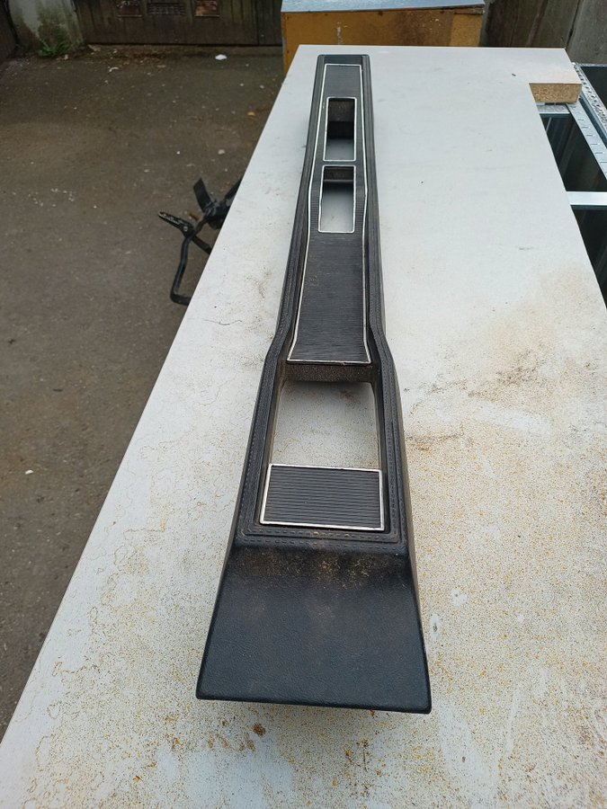 Mittkonsol Morris marina tc -75 | Köp på Tradera (644668001)