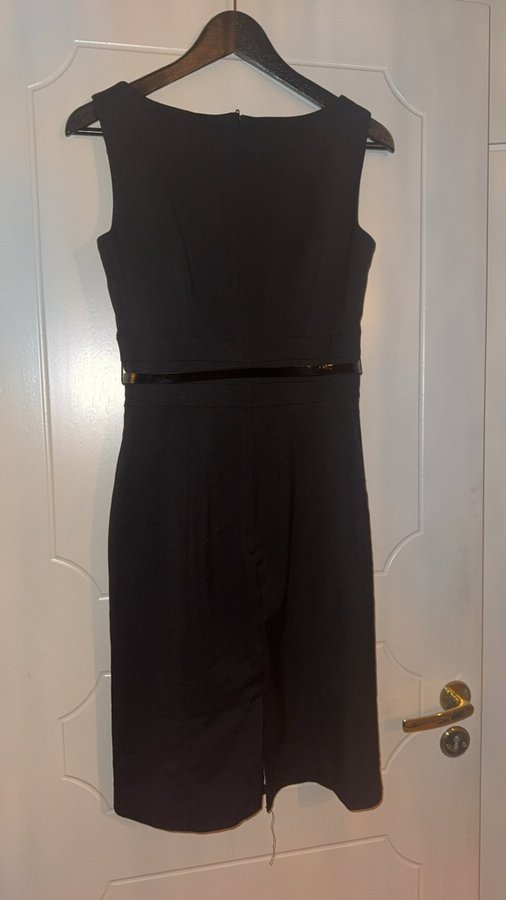 Svart stilren classy kostymklänning kontorsklän.. | Köp på Tradera ...