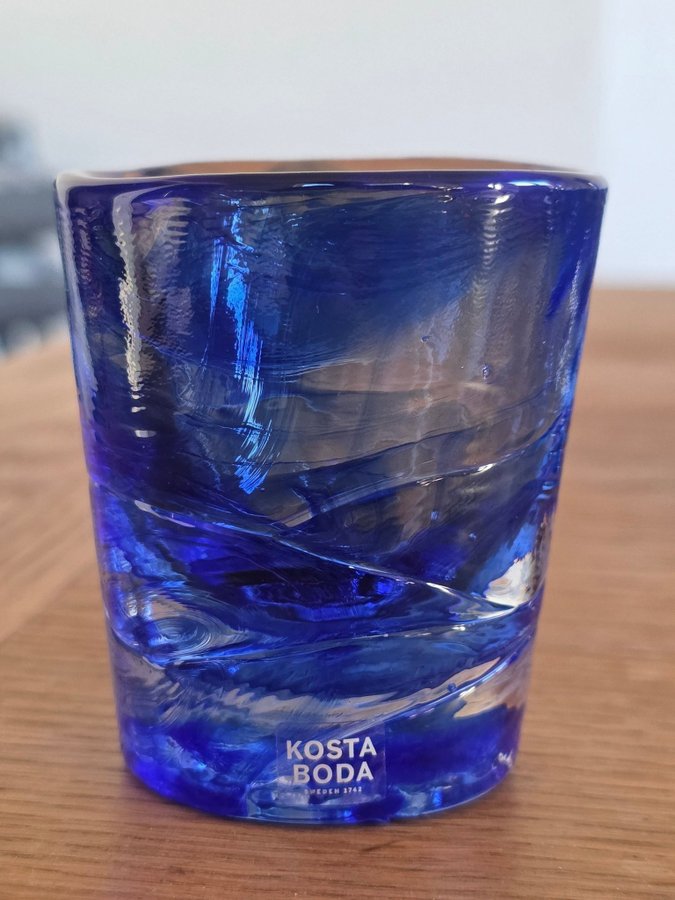 Se produkter som liknar ULRICA HYDMAN-VALLIEN i massi.. på Tradera ...