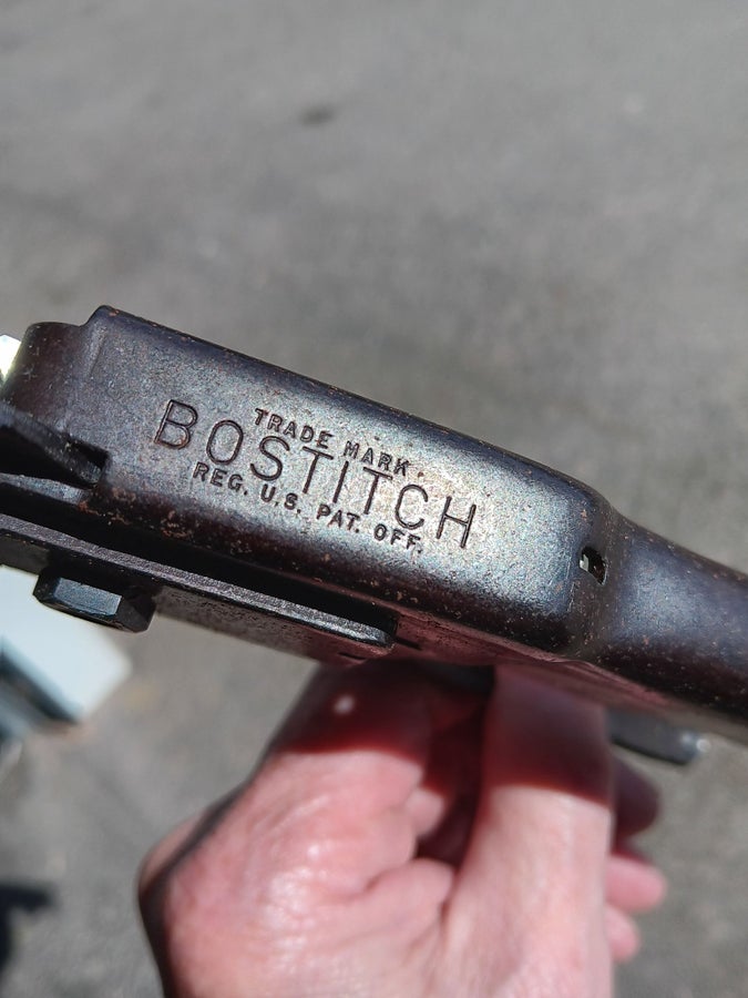Bostitch häfttång med häftklamrar | Köp på Tradera (735087804)