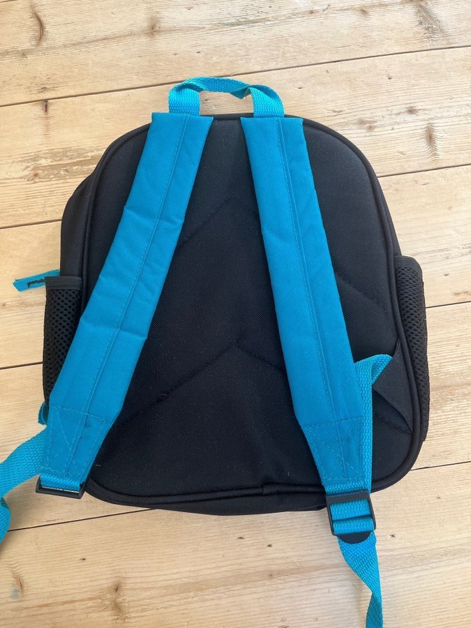 Se produkter som liknar Ryggsäck namn Oskar på Tradera (711123854)