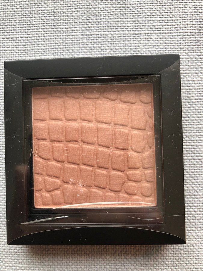 Make up store blush nut store