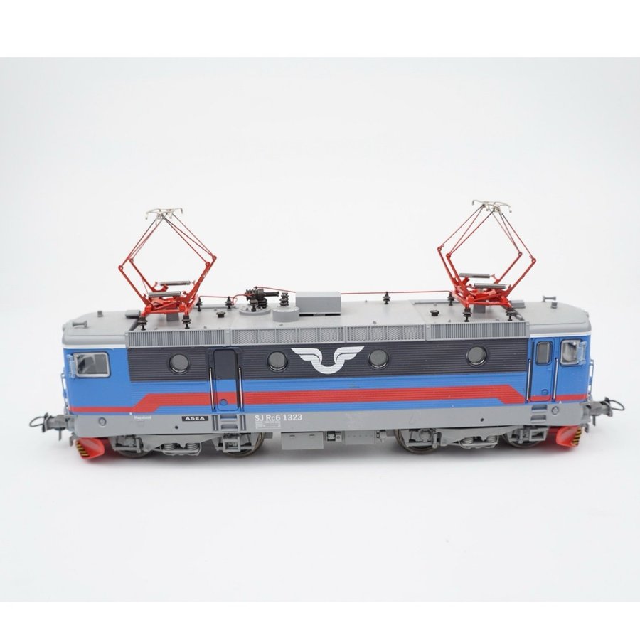 Se produkter som liknar Roco SJ Rc6 1323 lok 63570 H0 på Tradera ...