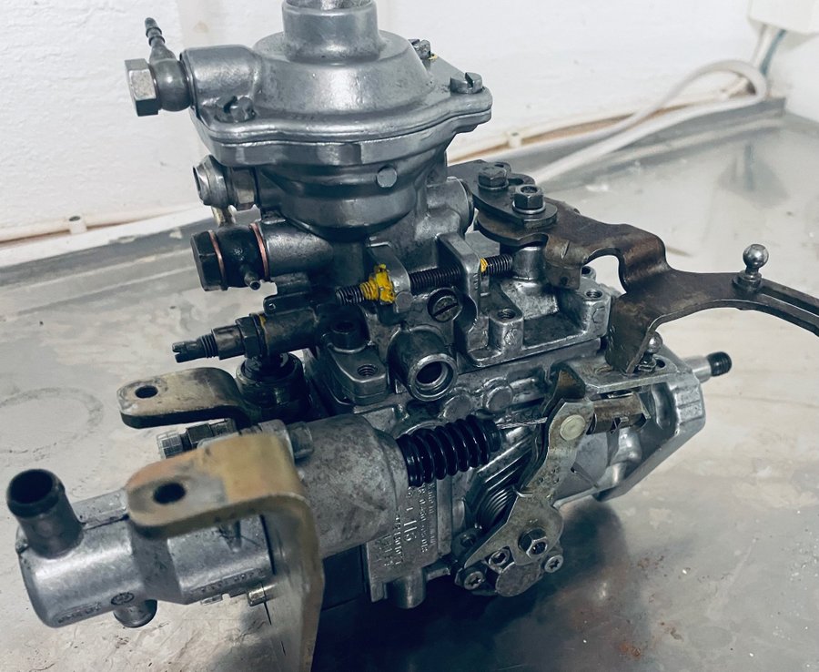 Volvo D24 td/tic dieselpump Bosch VE | Köp på Tradera (576084605)