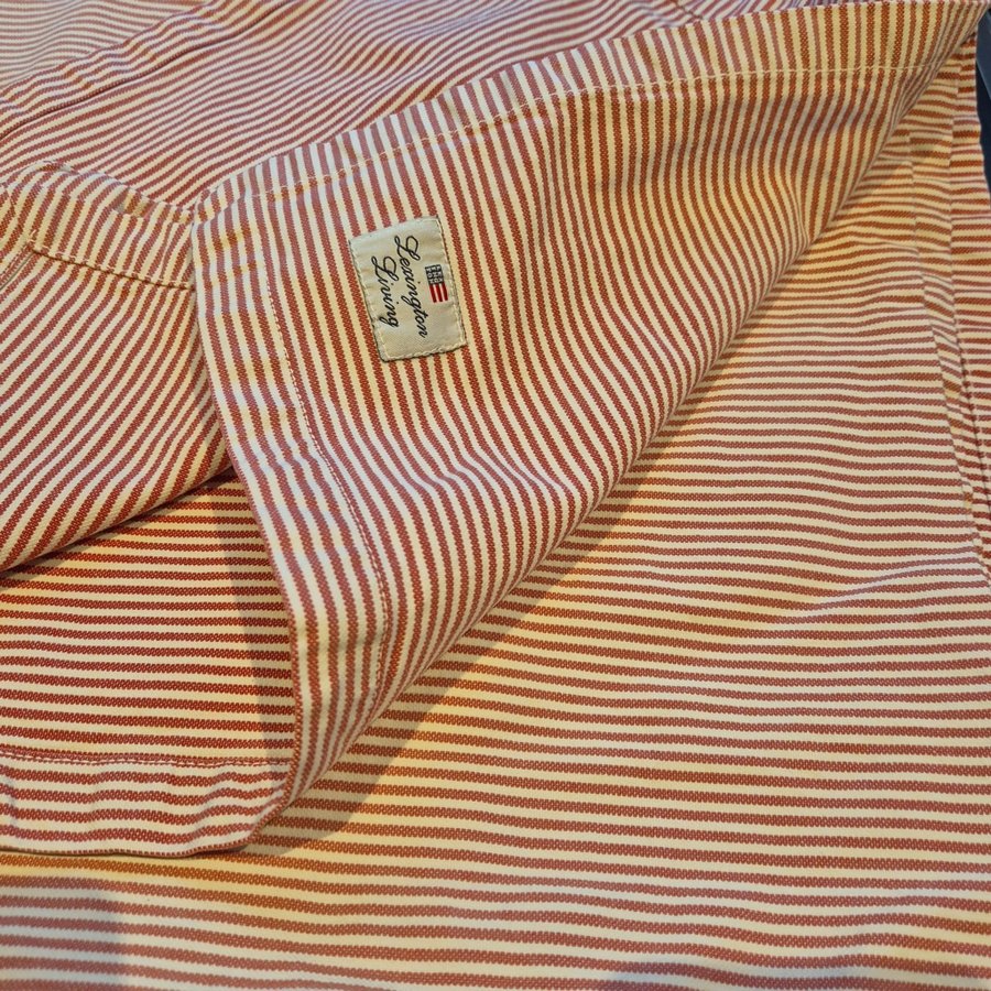 Lexington Living röd vit duk 145×238 cm | Köp på Tradera (708667049)