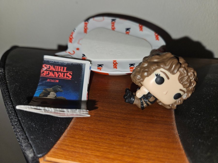 Funko Pop Nancy från Kinder Joy Stranger Things | Köp på Tradera ...