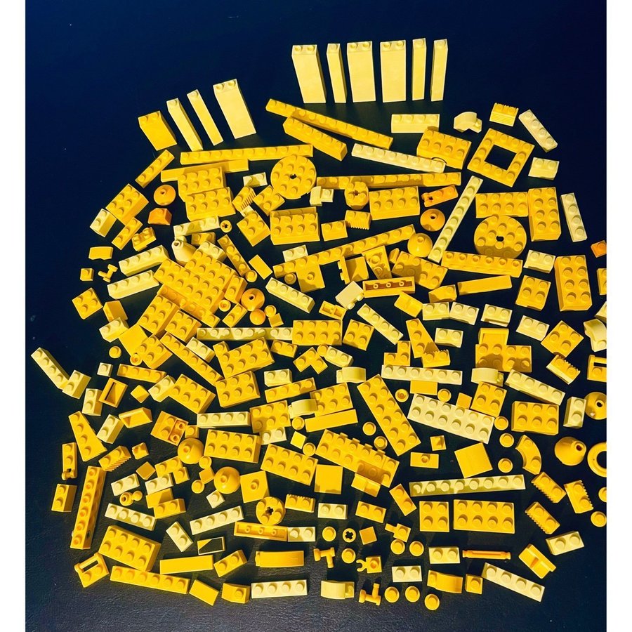 Lego. 230 gr. Gula nyanser. Bas, technic, stolp.. | Köp på Tradera ...