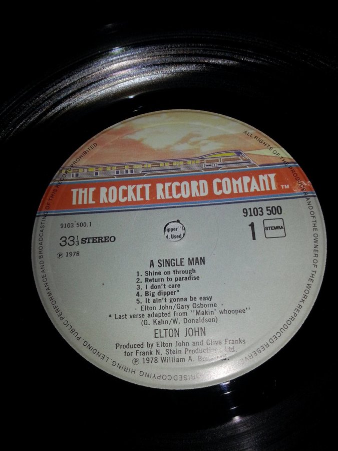 LP Elton John The Rocket Record Company 9103 5.. | Köp på Tradera ...