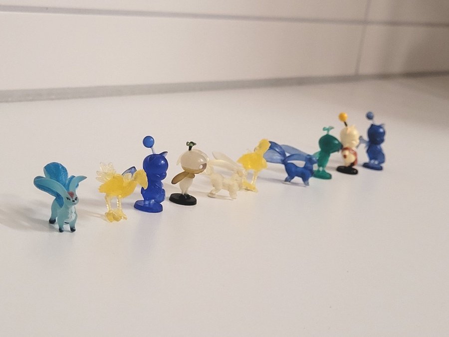 10 st Final Fantasy X XIV VII Mini Figurer Moog.. | Köp på Tradera ...