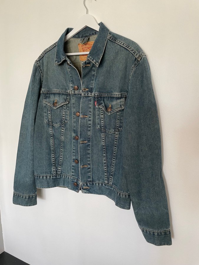 Levi's blå jeansjacka, storlek L | Köp på Tradera (735376167)