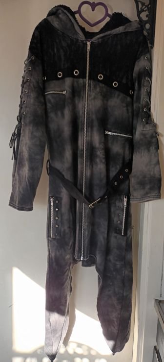 Grå & svart jacka kappa med huva huvjacka Heart.. | Köp på Tradera ...