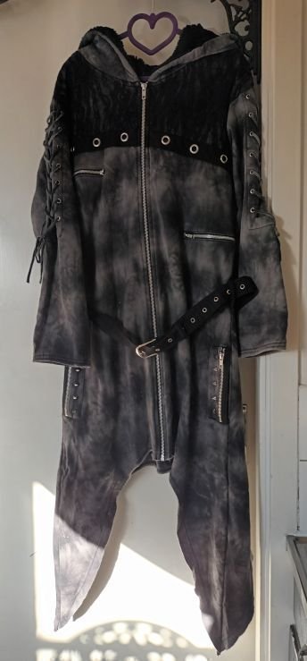 Grå & svart jacka kappa med huva huvjacka Heart.. | Köp på Tradera ...