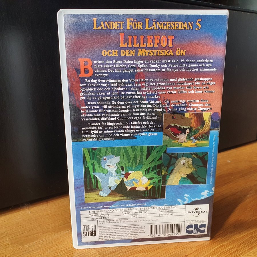 Se produkter som liknar Landet För Längesedan 5 - Lil.. på Tradera ...