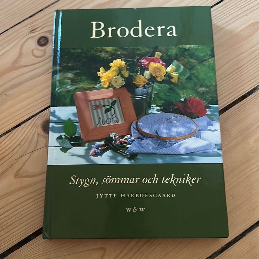 Se produkter som liknar Brodera: Stygn, sömmar och te.. på Tradera ...