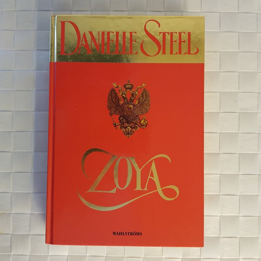 Mormors bok: Zoya. Gripande roman av Danielle S.. | Köp på Tradera ...