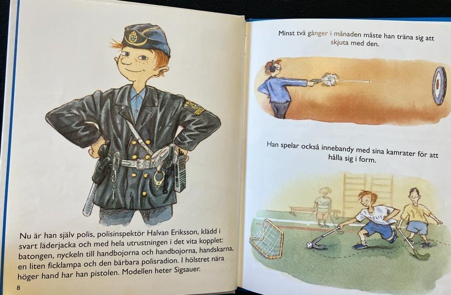 Se produkter som liknar Bok - Halvan Här kommer polis.. på Tradera ...