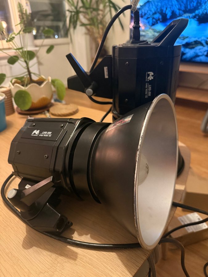 2 st Falconeyes LHG-500 Lamp Holder Kit | Köp på Tradera (733800677)
