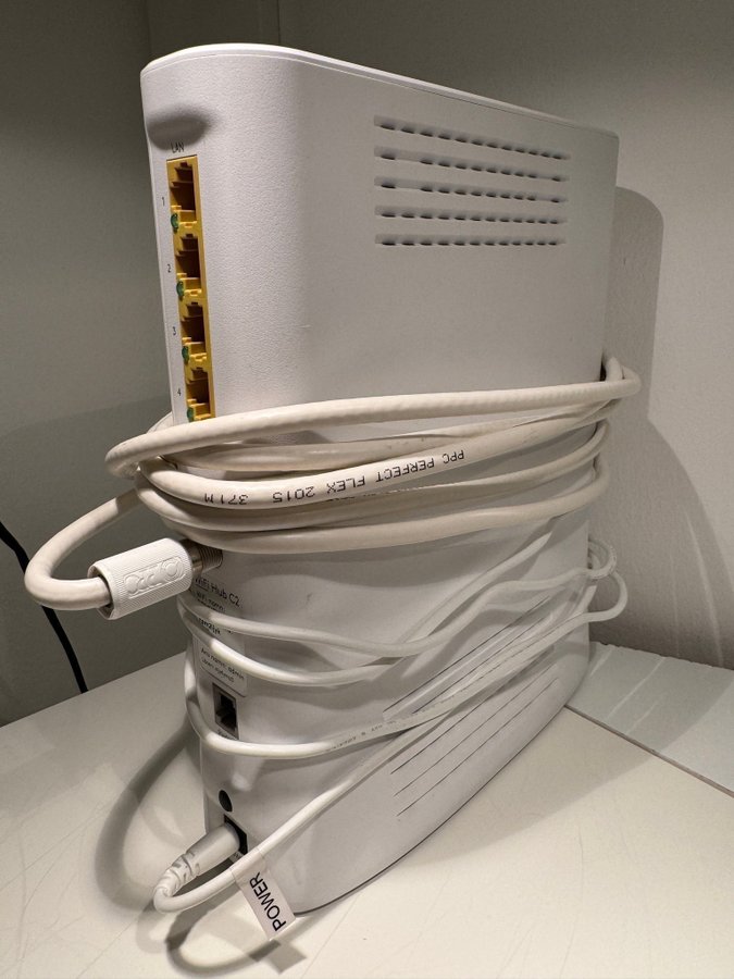 Se produkter som liknar Com Hem/Tele2 Wi-Fi Hub C2 (S.. på Tradera ...