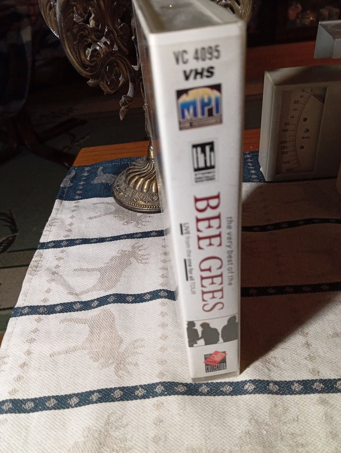 The Very Best of The Bee Gees - Live! VHS | Köp på Tradera (711728156)
