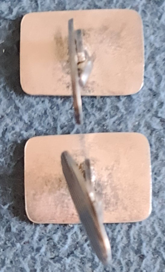 Se produkter som liknar Åldre Manchettknappar - Gravy.. på Tradera ... Se produkter som liknar Åldre Manchettknappar - Gravy.. på Tradera ...