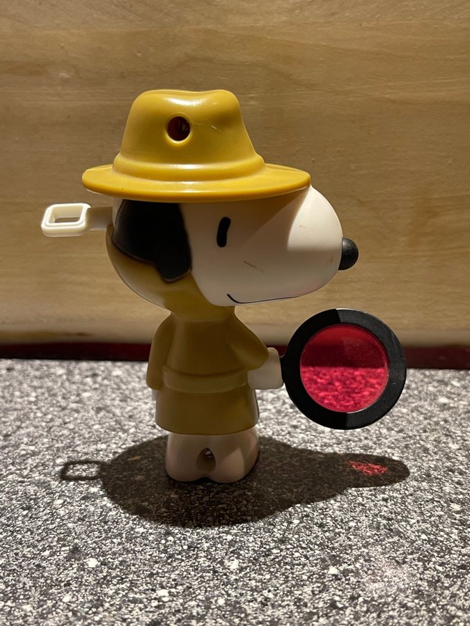 Snobben McDonald's Leksak - Snoopy Detective Sh.. | Köp på Tradera ...
