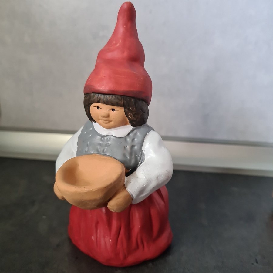 Tomtefar och tomtemor med varsin grötskål i arm.. | Köp på Tradera ...
