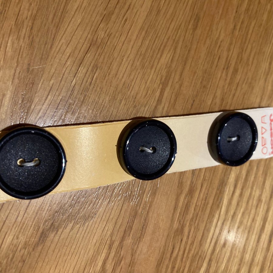 Tre Fina Stora Knappar från Jason. | Köp på Tradera (713183229)