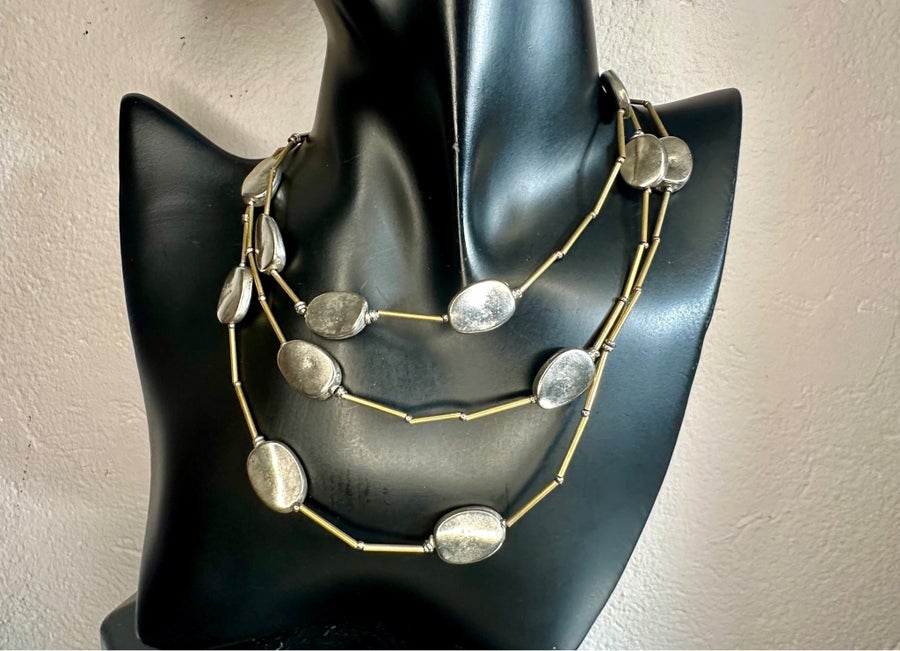 80-tals vintagehalsband i brutalistisk / indust.. | Köp på Tradera ...