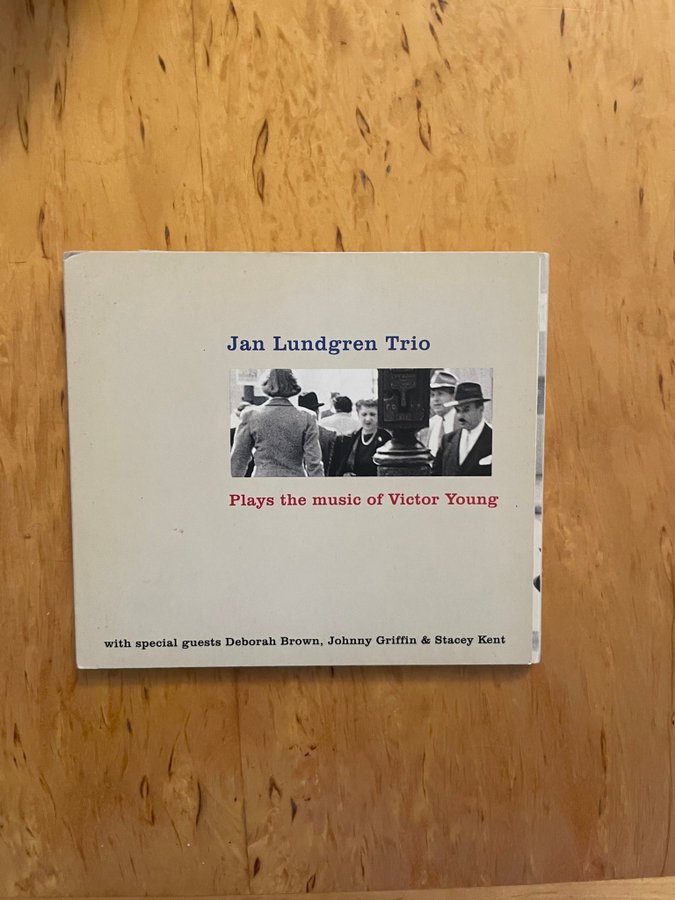 Jan Lundgren Trio - Plays the Music of Victor Y.. | Köp på Tradera (690643743)