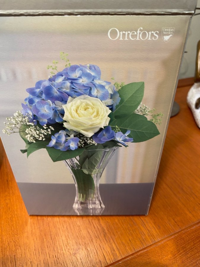 Orrefors Siluett Vas | Köp på Tradera (700871052)