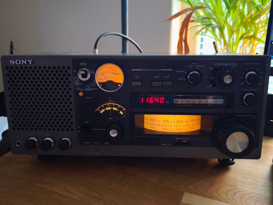 Sony ICF-6800W FM/Multi Band Receiver | Köp på Tradera (709165395)