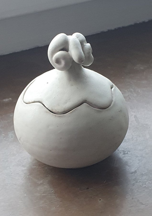 Se produkter som liknar keramik burk med lock på Tradera (732677274)