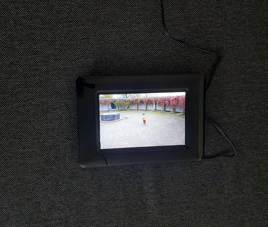 Digital fotoram 7" med 8MB Internminne | Köp på Tradera (708885165)