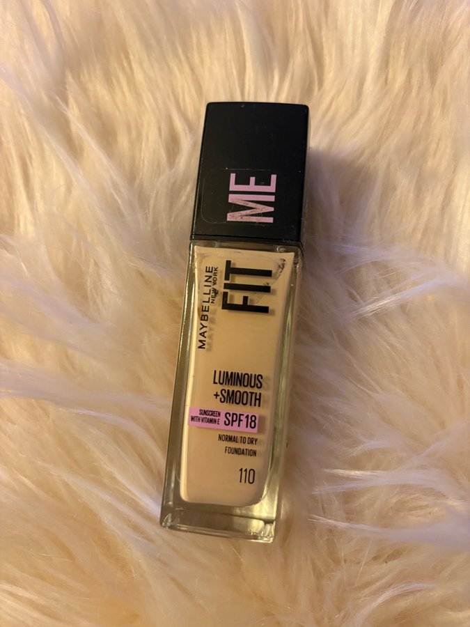 Maybelline Fit Me Foundation | Köp på Tradera (708340924)