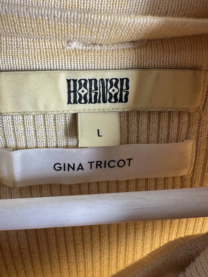 Gina Tricot x Hobnob-klänning | Köp från mairesale på Tradera (708180487)