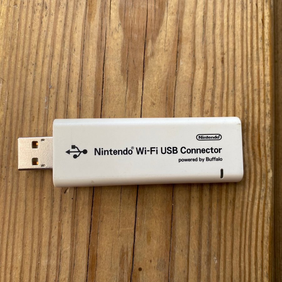 Nintendo Wi-Fi USB Connector NTR-010 | Gåva fr .. | Köp på Tradera ...