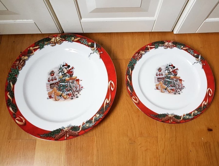 Fyrklövers Disney servis. Musse pigg som klär g.. | Köp på Tradera ...