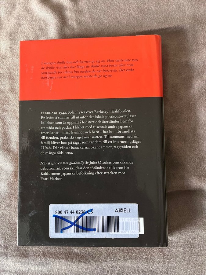 När kejsaren var gudomlig av Julie Otsuka | Köp på Tradera (710995007)